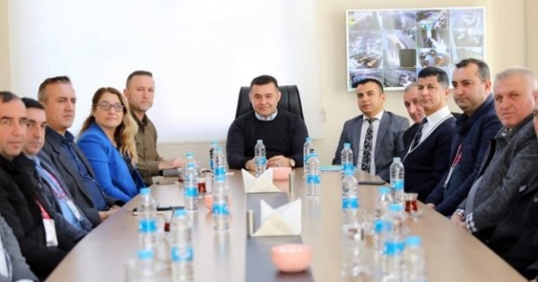 Yücel yeni projelerin istişaresini yaptı