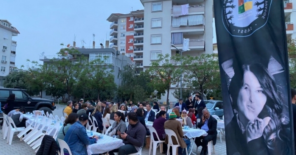 Şebnem Köseoğlu'na öğrencilerinden vefa